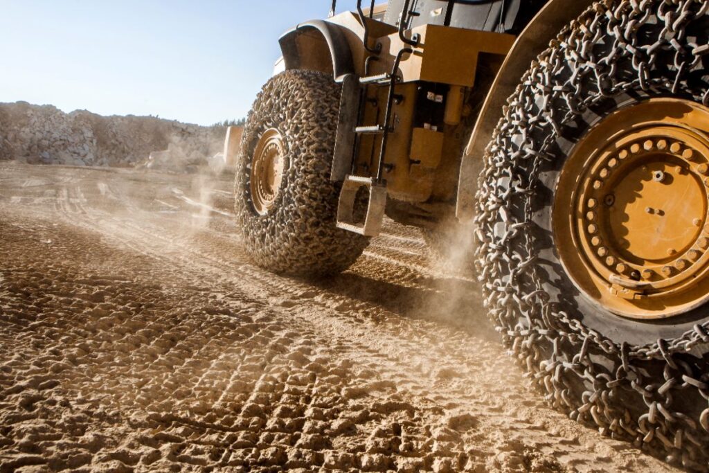 2 Types of Vehicle Tire Chains - Jalopy Talk
